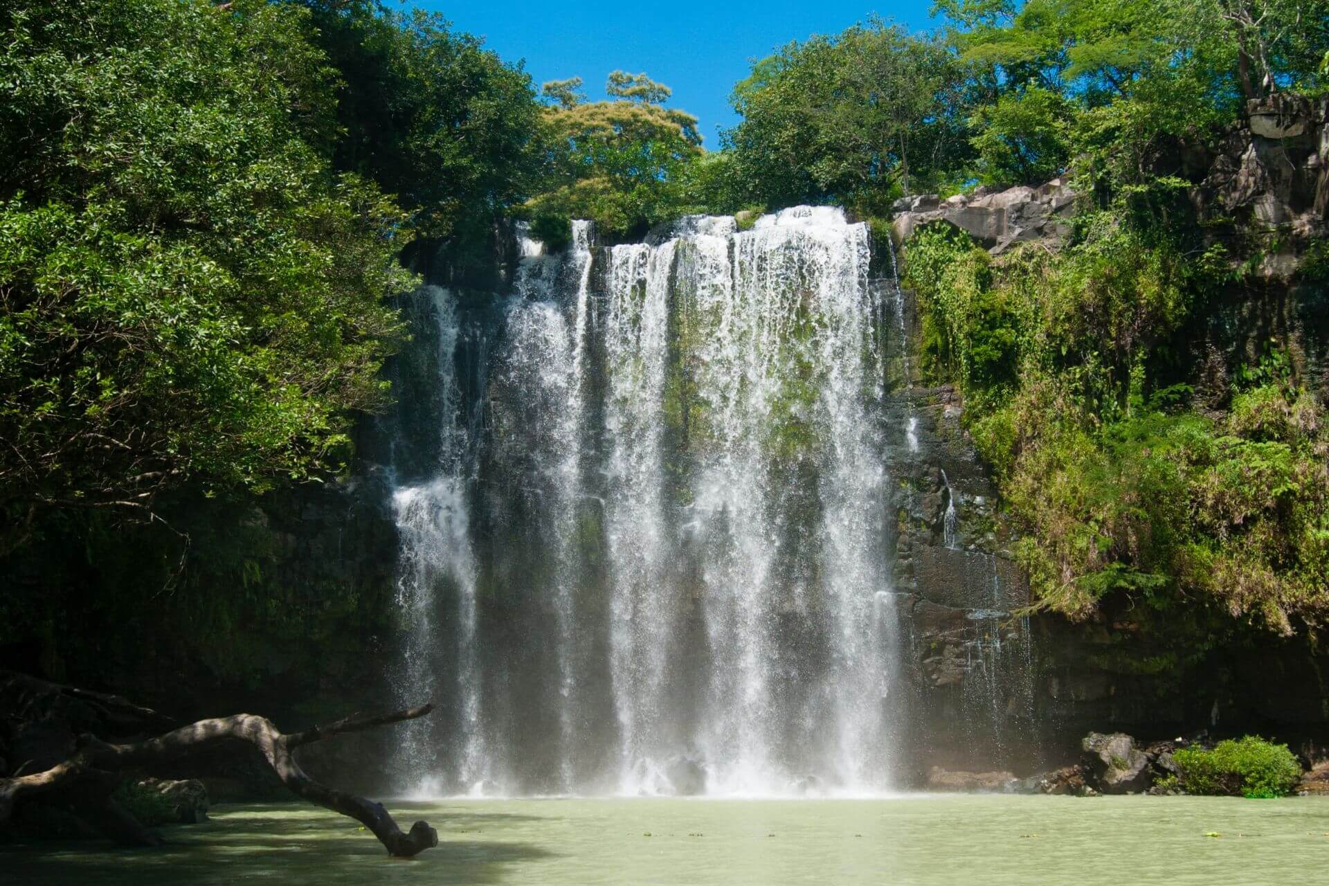 21 Most Instagrammable Places In Costa Rica (Most Scenic!) - Travel By Maya